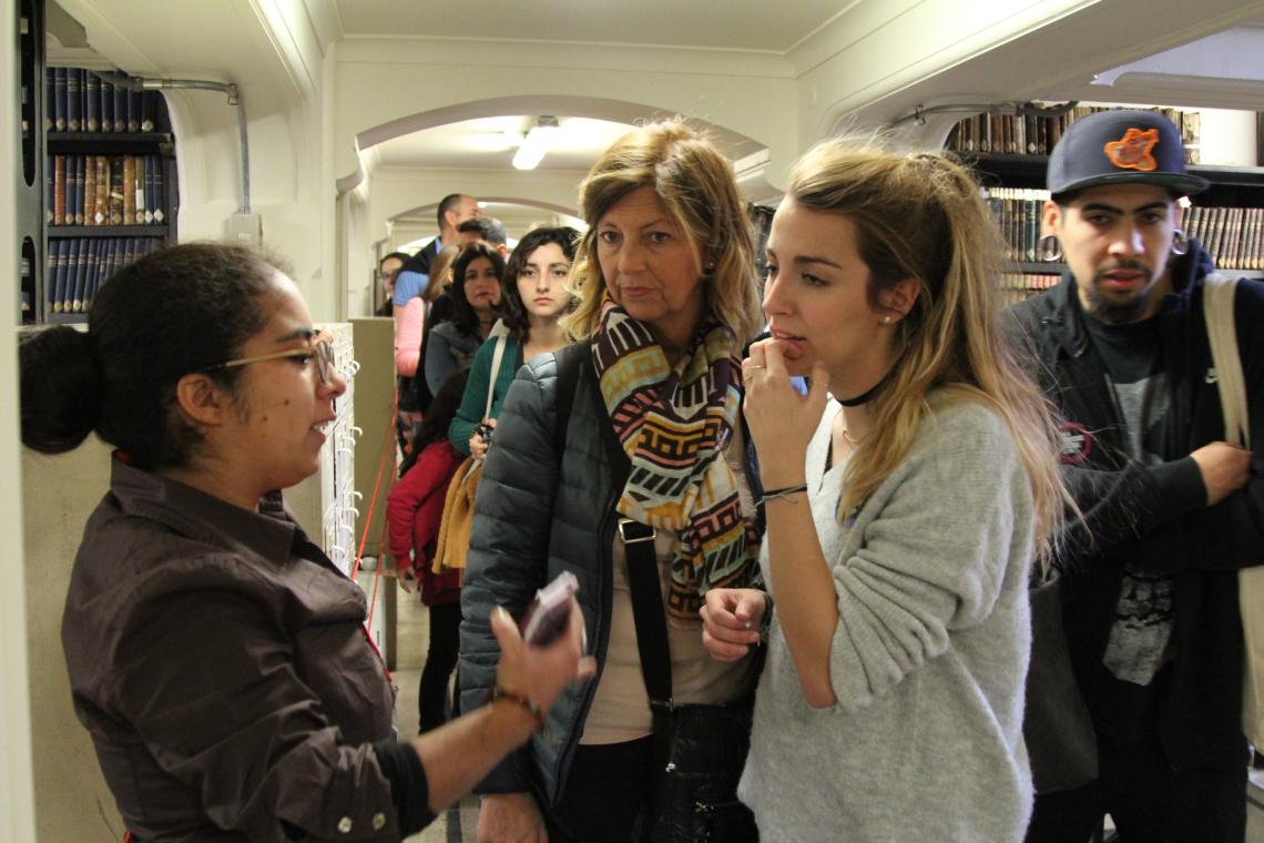 Hacer una visita guiada | Biblioteca Nacional